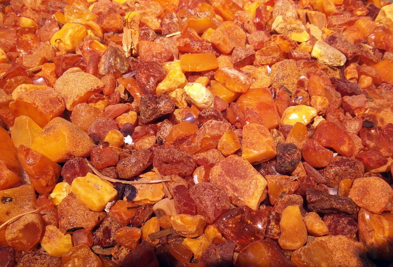 What Does Amber Smell Like? | Amber Scent | Penn & Beech Candle Co.